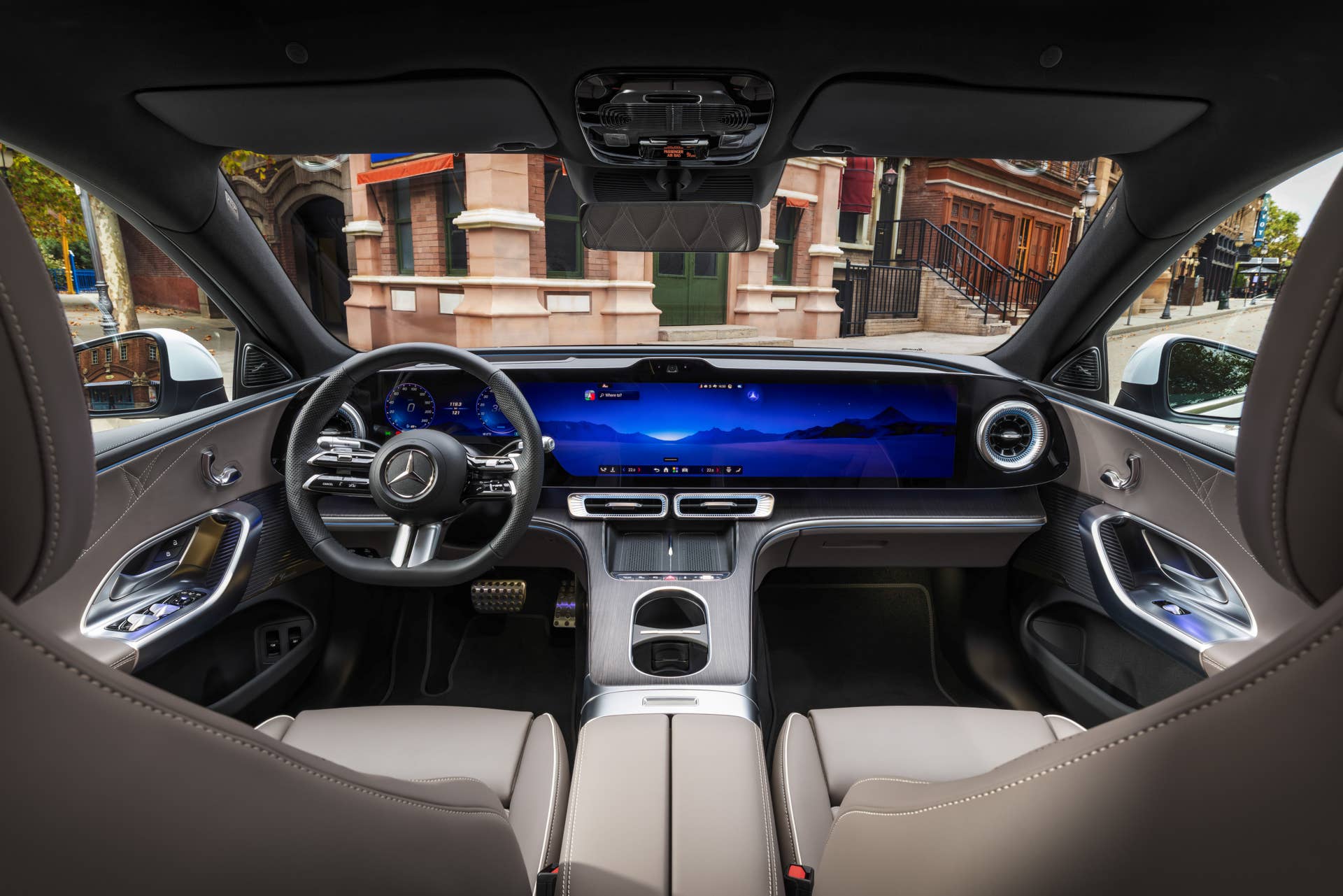 Hate Big Screens? Mercedes-Benz Has Bad News - Autoblog