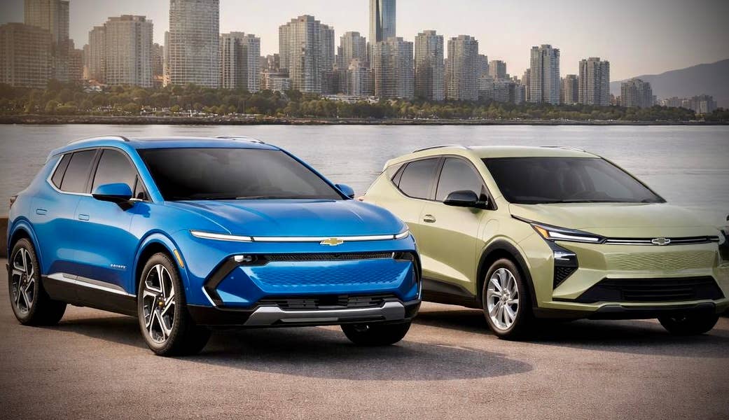 Chevrolet Equinox vs the Chevrolet Bolt - Which is the Better EV ...
