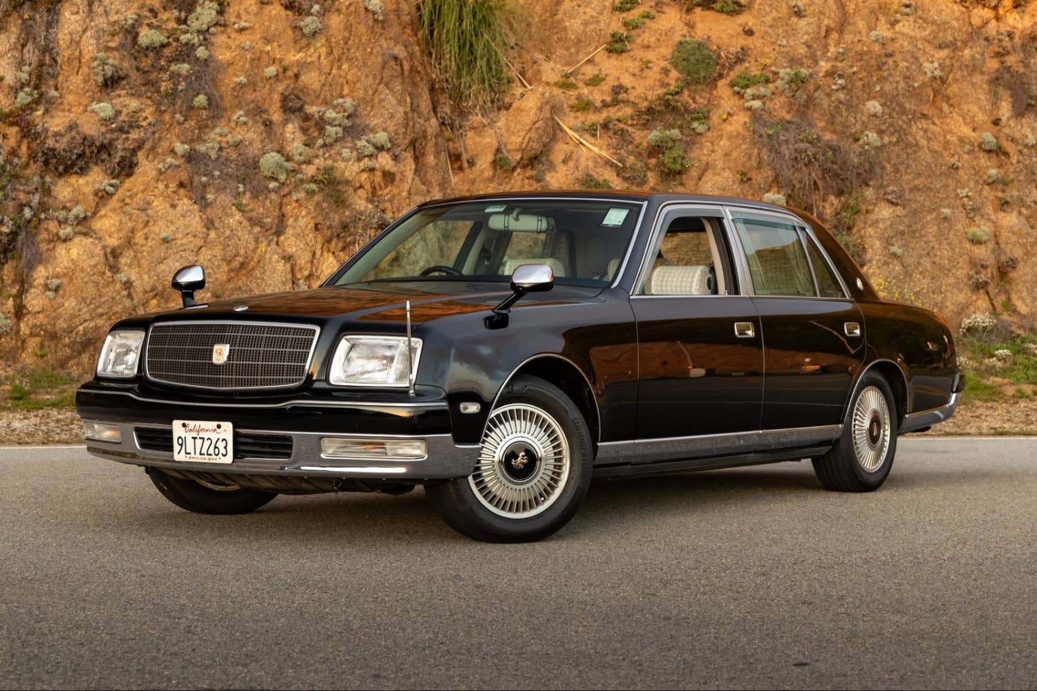 1997 Toyota Century V12 Specs