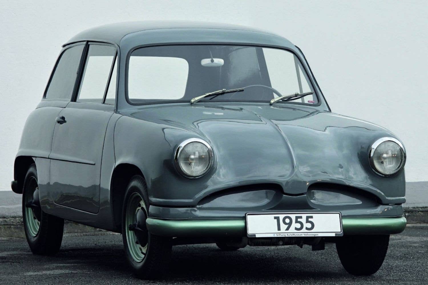 Volkswagen Beetle Replacement Was Nearly a Mid-Engine Porsche Design ...
