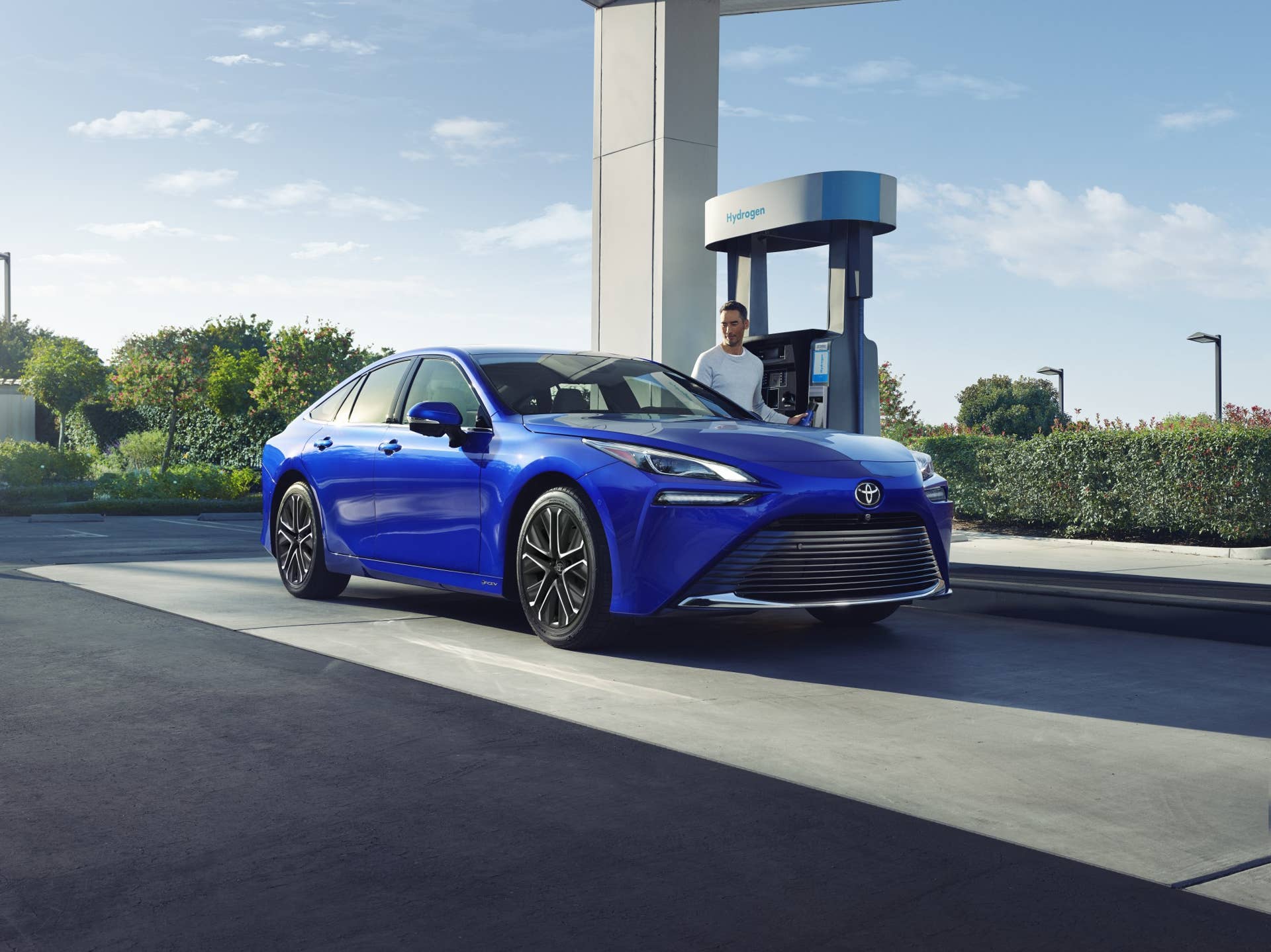 2026 Toyota Mirai Review, Specs, Pricing and Warranty - Autoblog