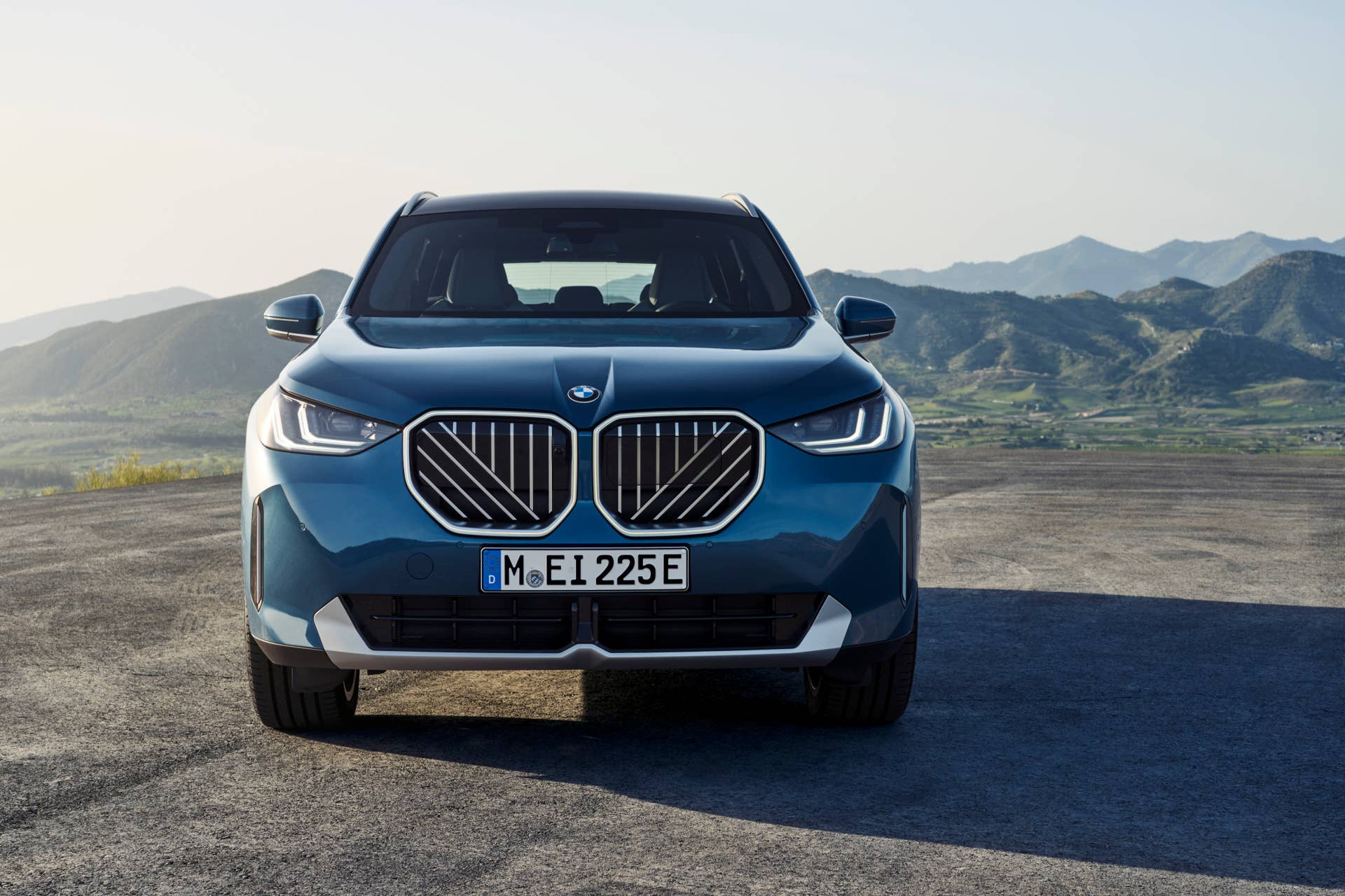 BMW iX3 Becomes X3’s Biggest Rival as Orders Surge - Autoblog