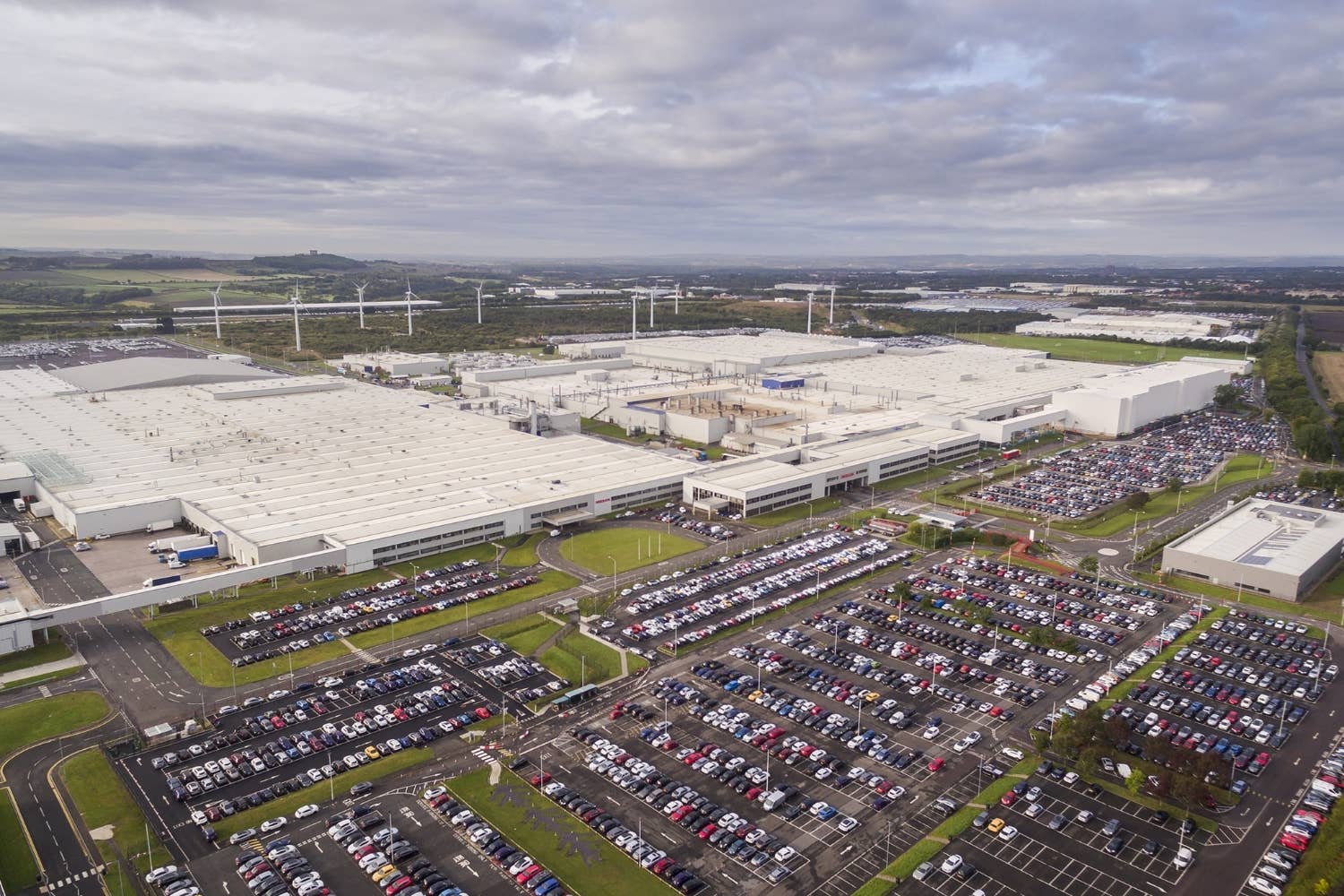 Nissan Cuts 900 Jobs as It Scales Back UK Production - Autoblog
