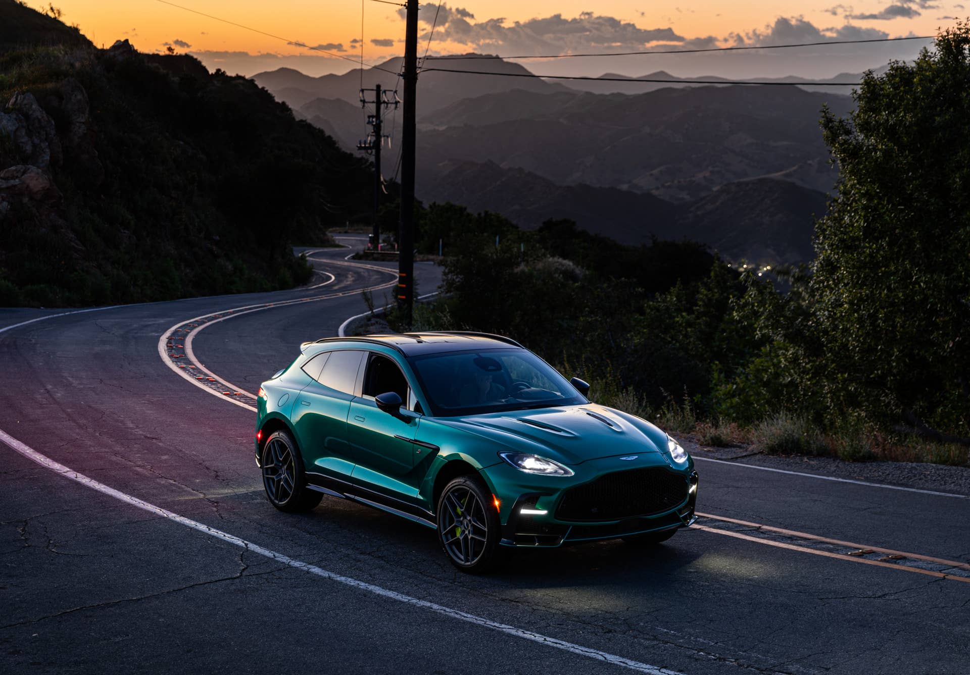 2026 Aston Martin DBX Review, Specs, Pricing, and Warranty - Autoblog