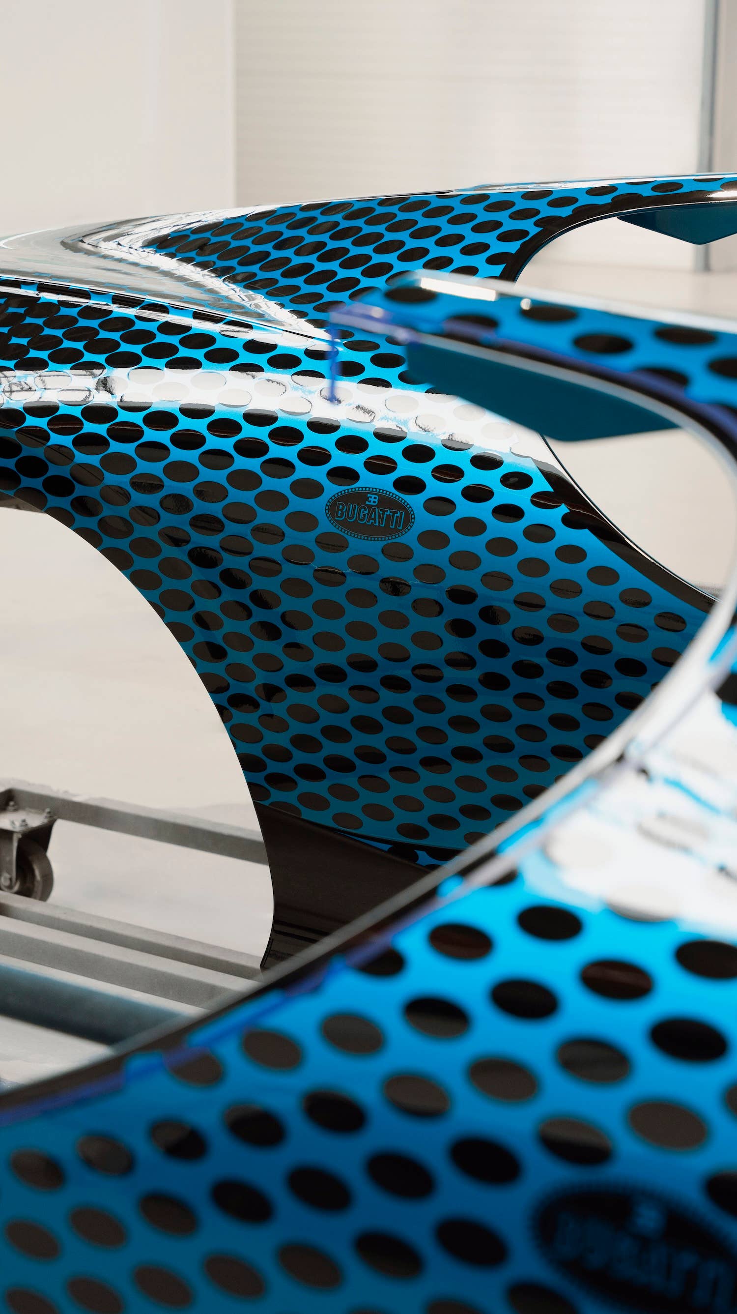 Bugatti W16 Mistral “Fly Bug” Is Inspired by a Dragonfly - Autoblog