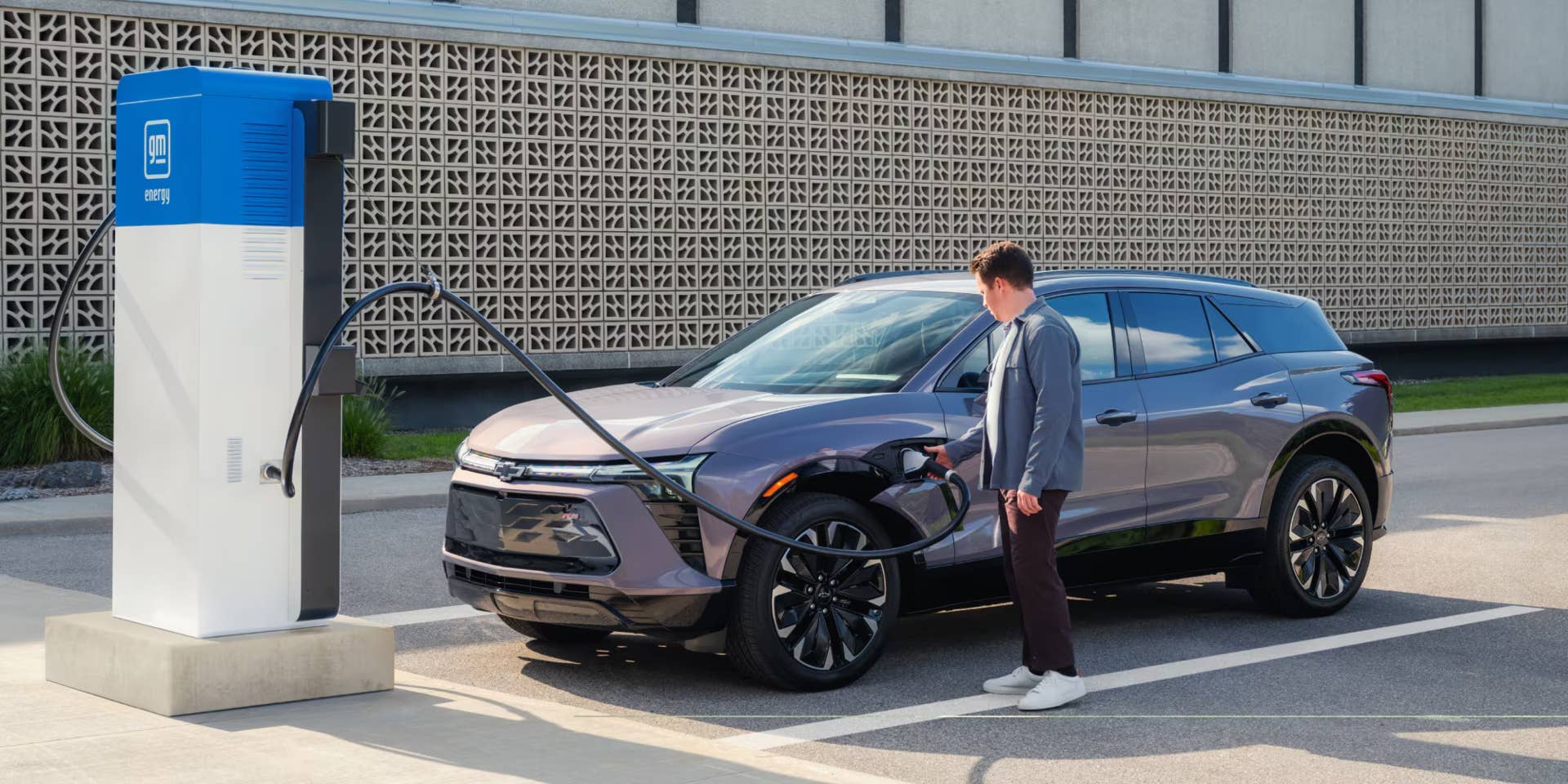 2026 Chevrolet Blazer EV Review, Specs, Pricing, and Warranty - Autoblog