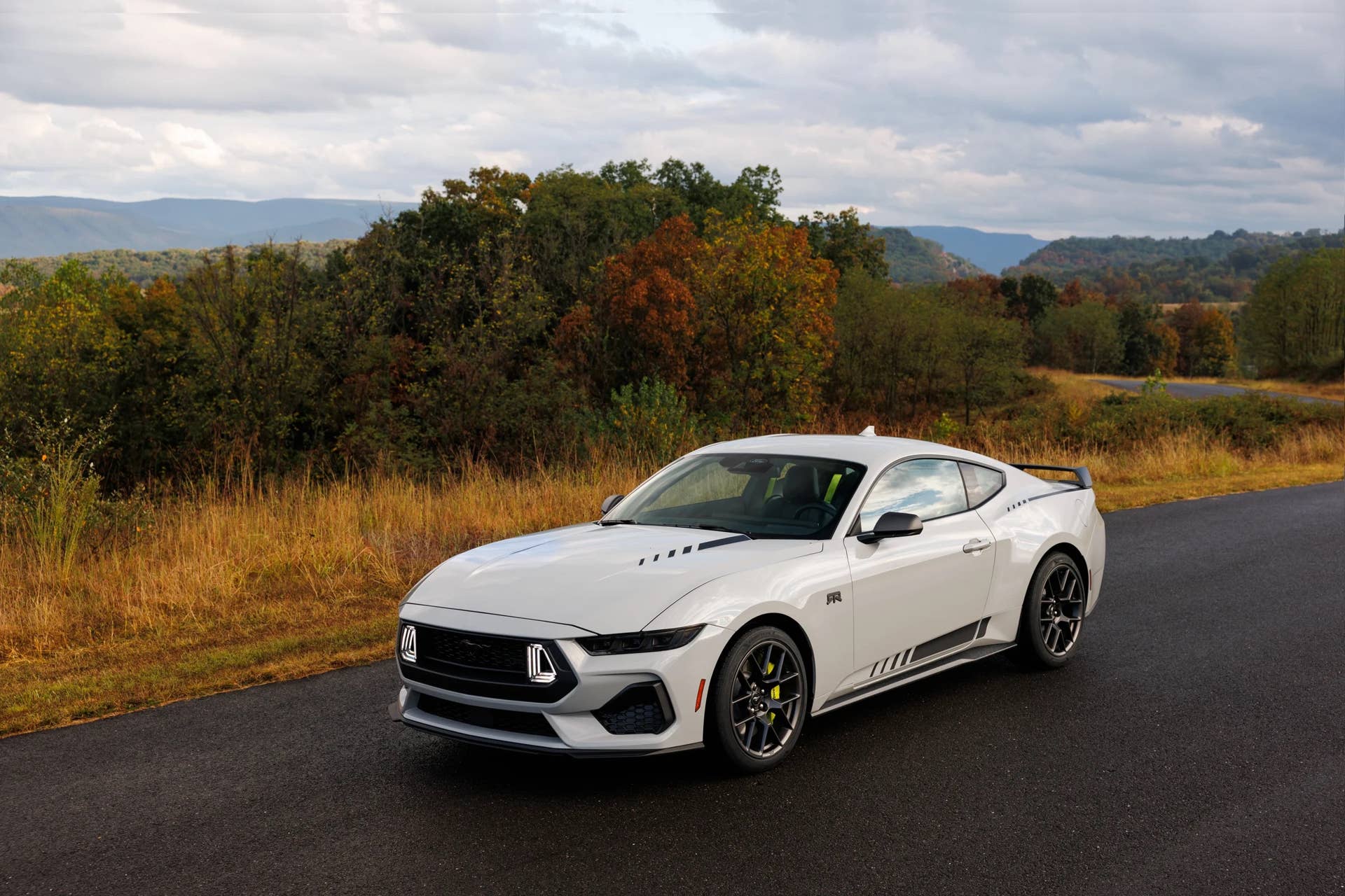 2026 Ford Mustang Review, Specs, Pricing and Warranty - Autoblog