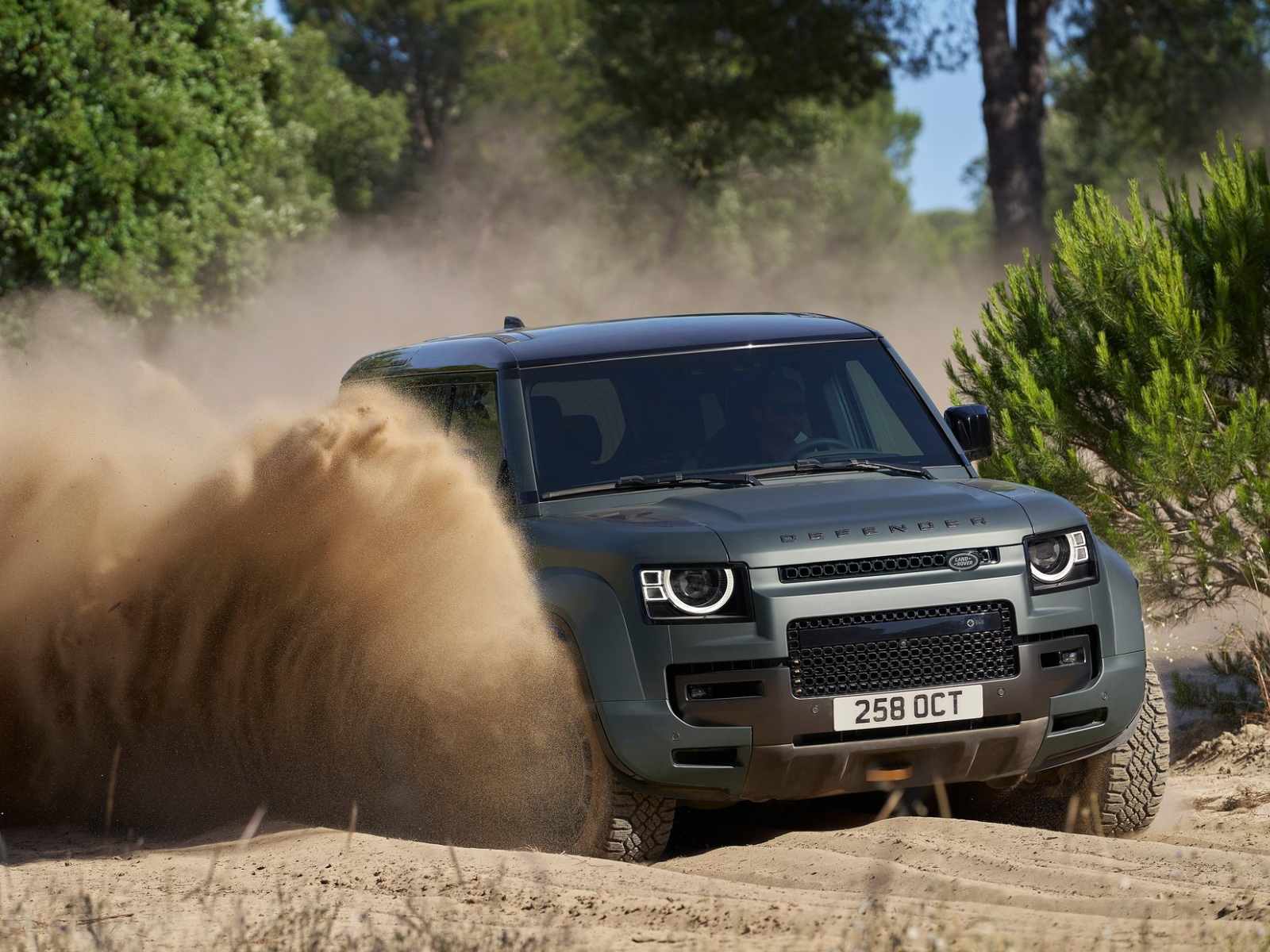 Land Rover's Reliability Problems Are Now Costing JLR Serious Money ...