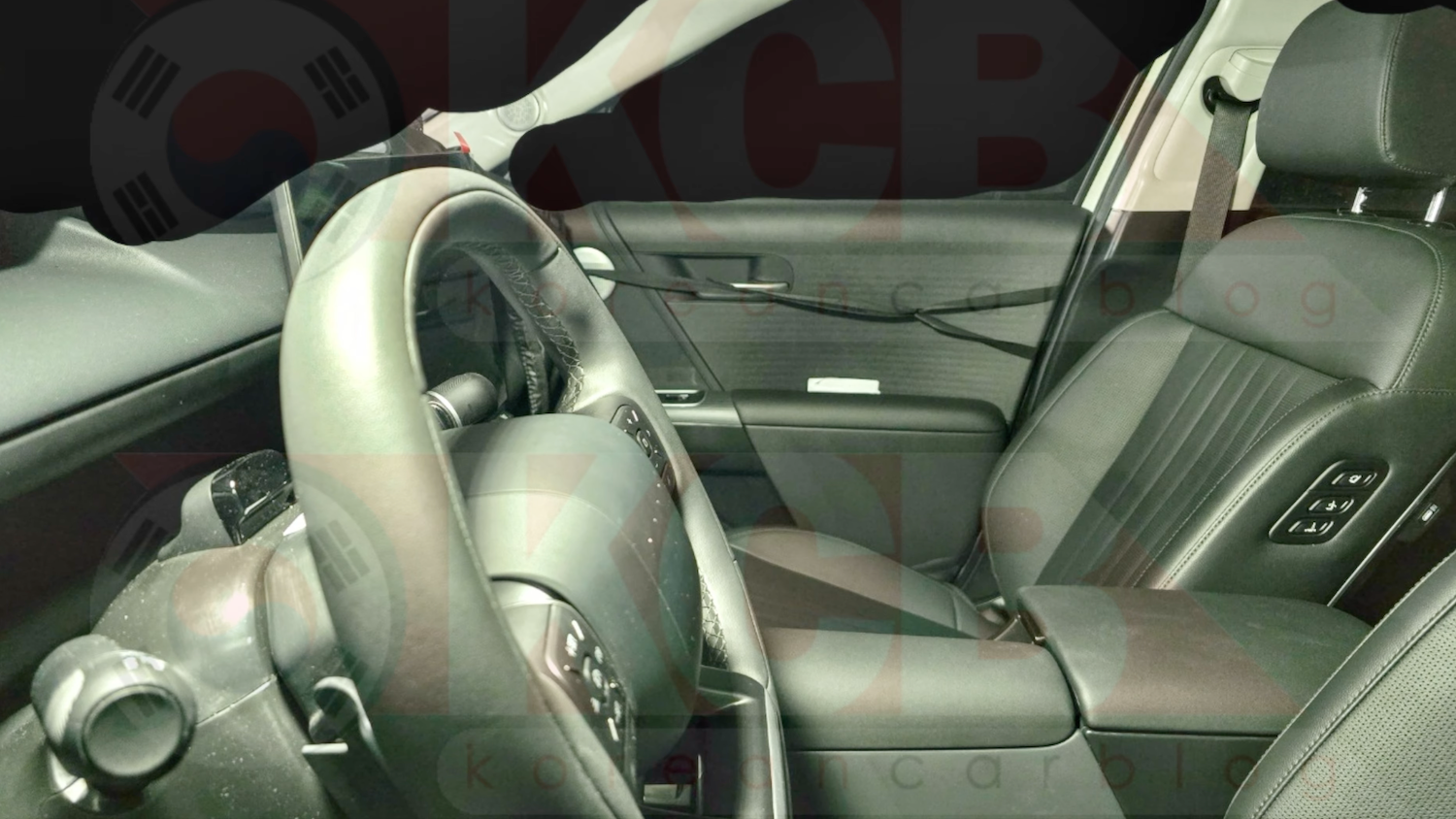 Next-Gen Hyundai Tucson Gets A Massive Screen But Keeps Real Buttons ...