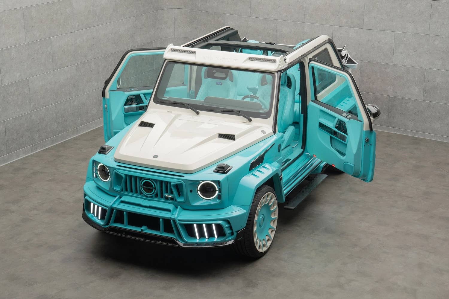 Mansory Azura Beats Mercedes To An 820-HP G-Class Cabrio - Autoblog