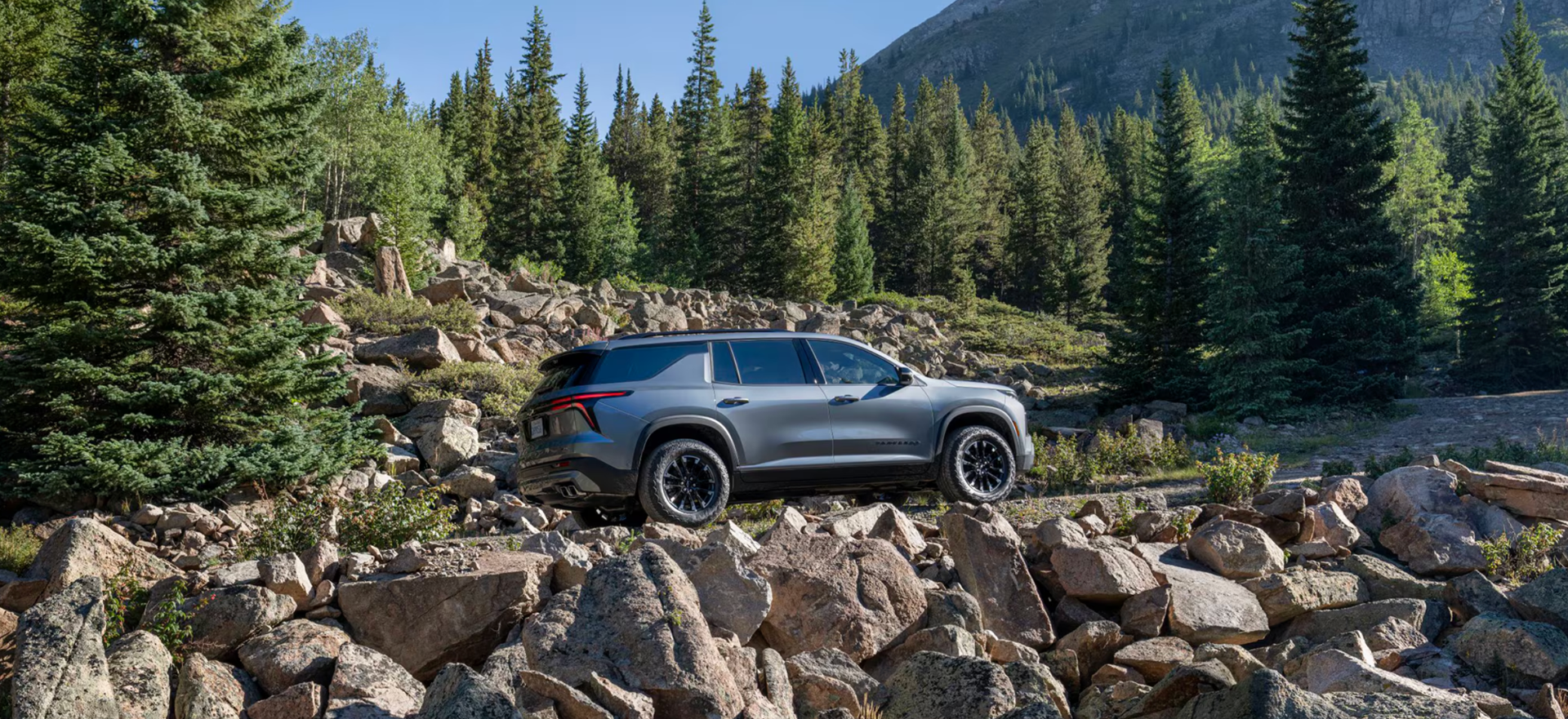 2025 Chevrolet Traverse Review, Specs, Pricing and Warranty - Autoblog