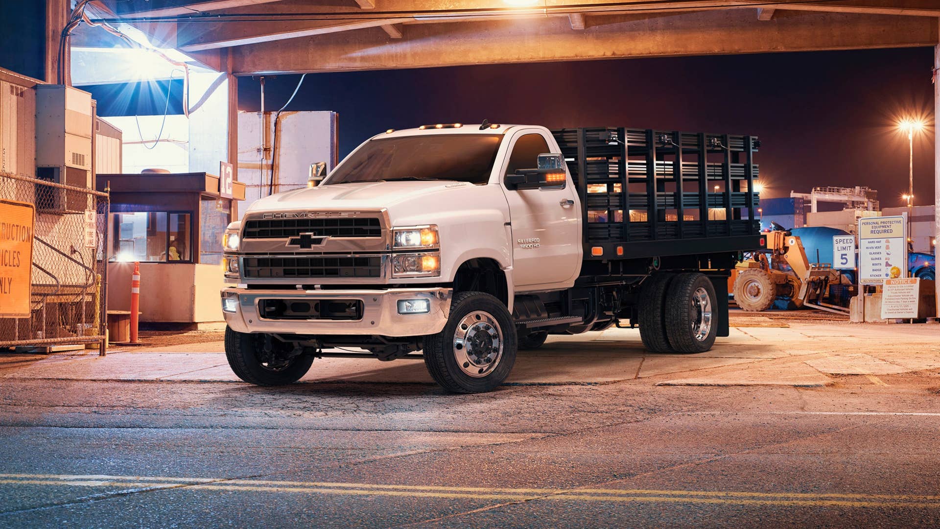 Chevrolet Walks Away From Its Biggest Silverado Trucks As Sales Slide ...