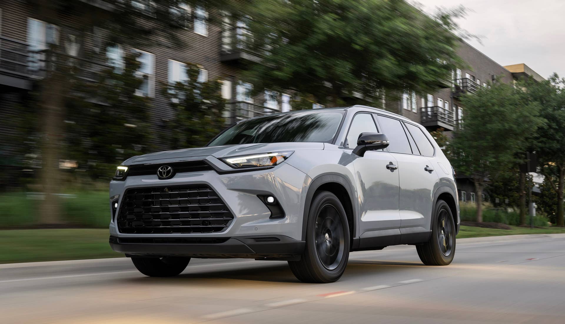 Toyota Releases Aggressive 2026 Grand Highlander Lease Deals For May ...