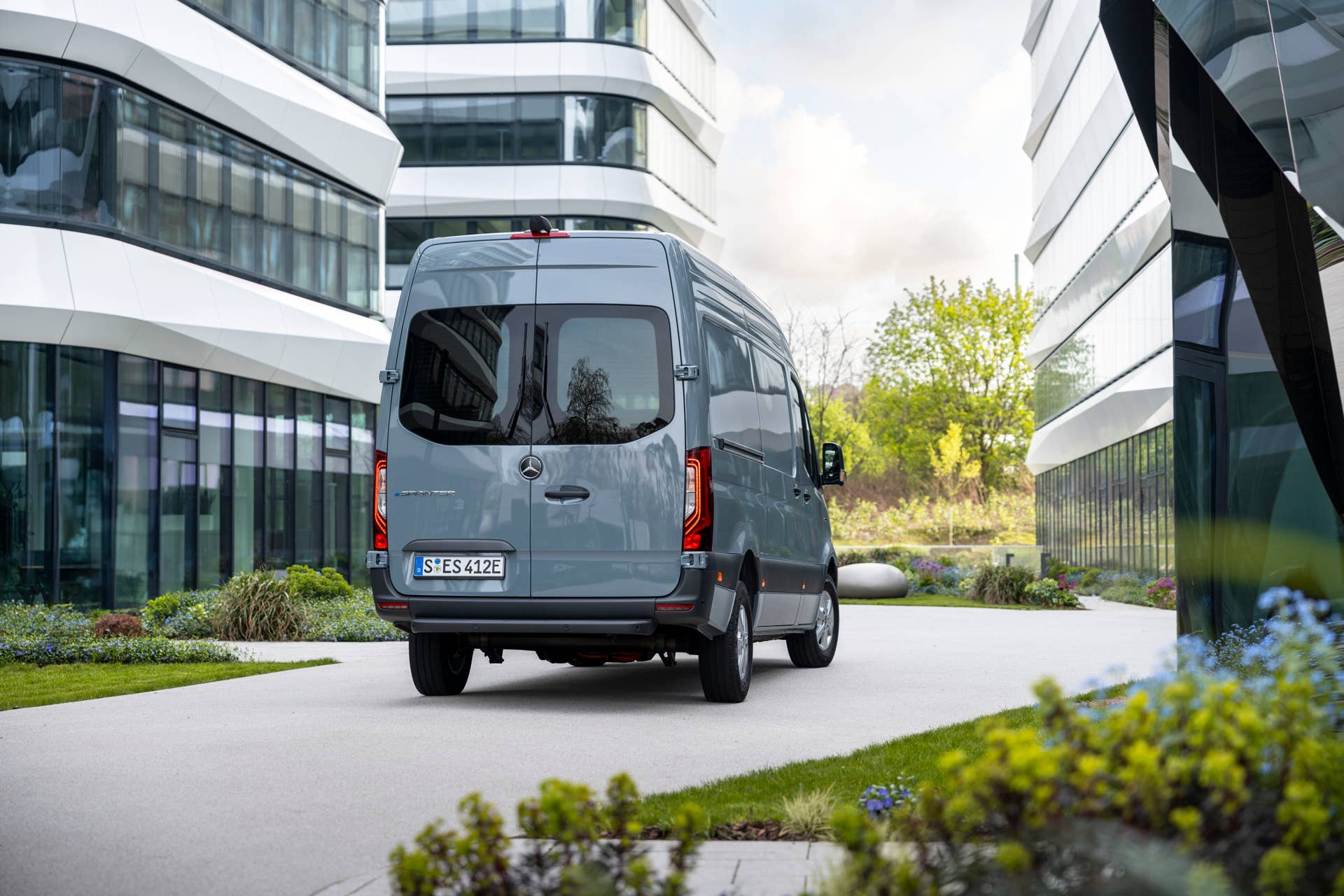 2025 Mercedes-Benz Sprinter Review, Specs, Pricing, and Warranty - Autoblog
