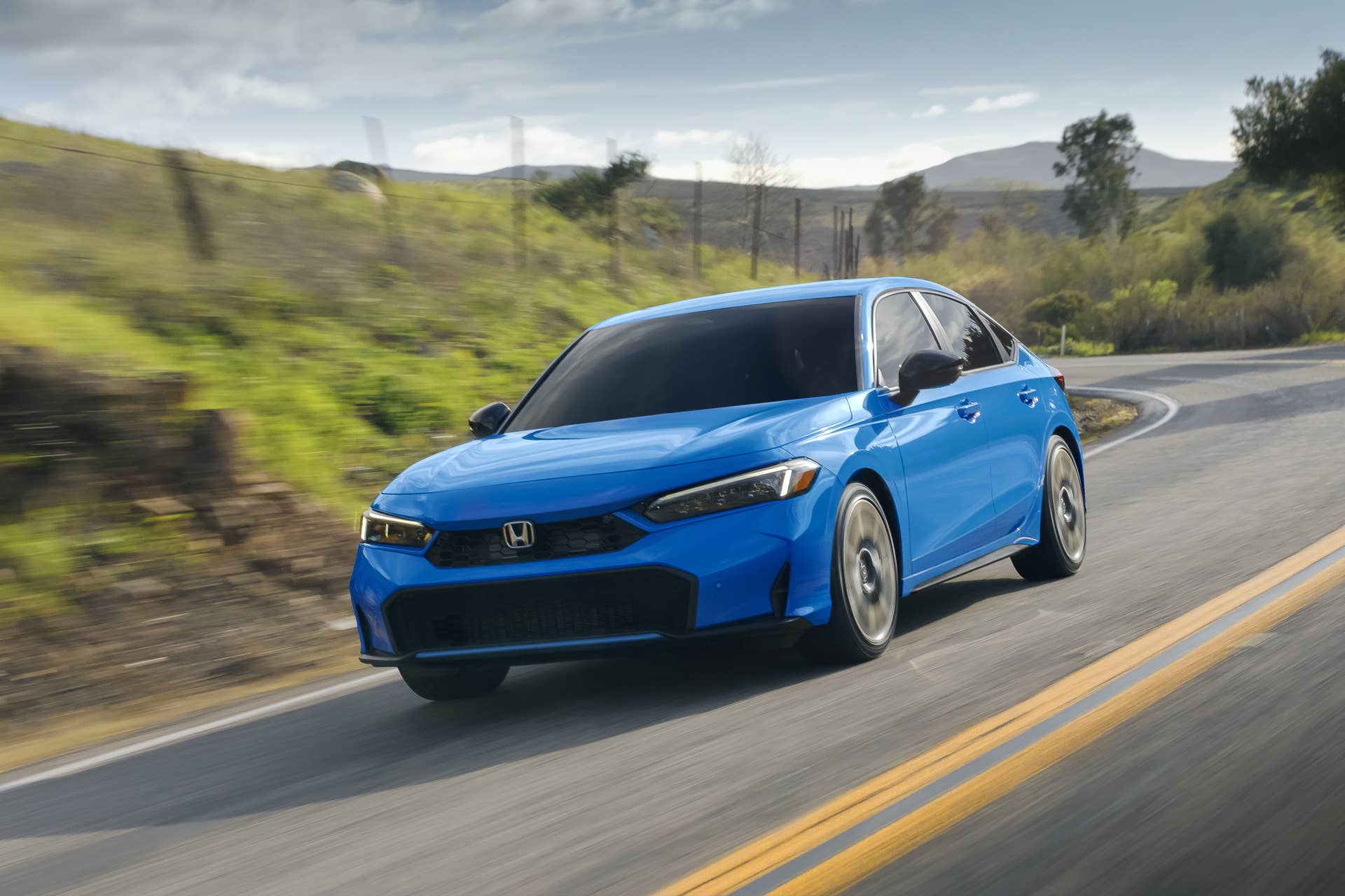 Honda Civic Hybrid Vs. Toyota Prius: 5 Key Differences - Autoblog