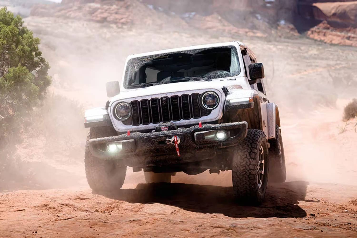 Over a Million Jeep Wrangler, Gladiator Owners Told to Park Outside Due ...