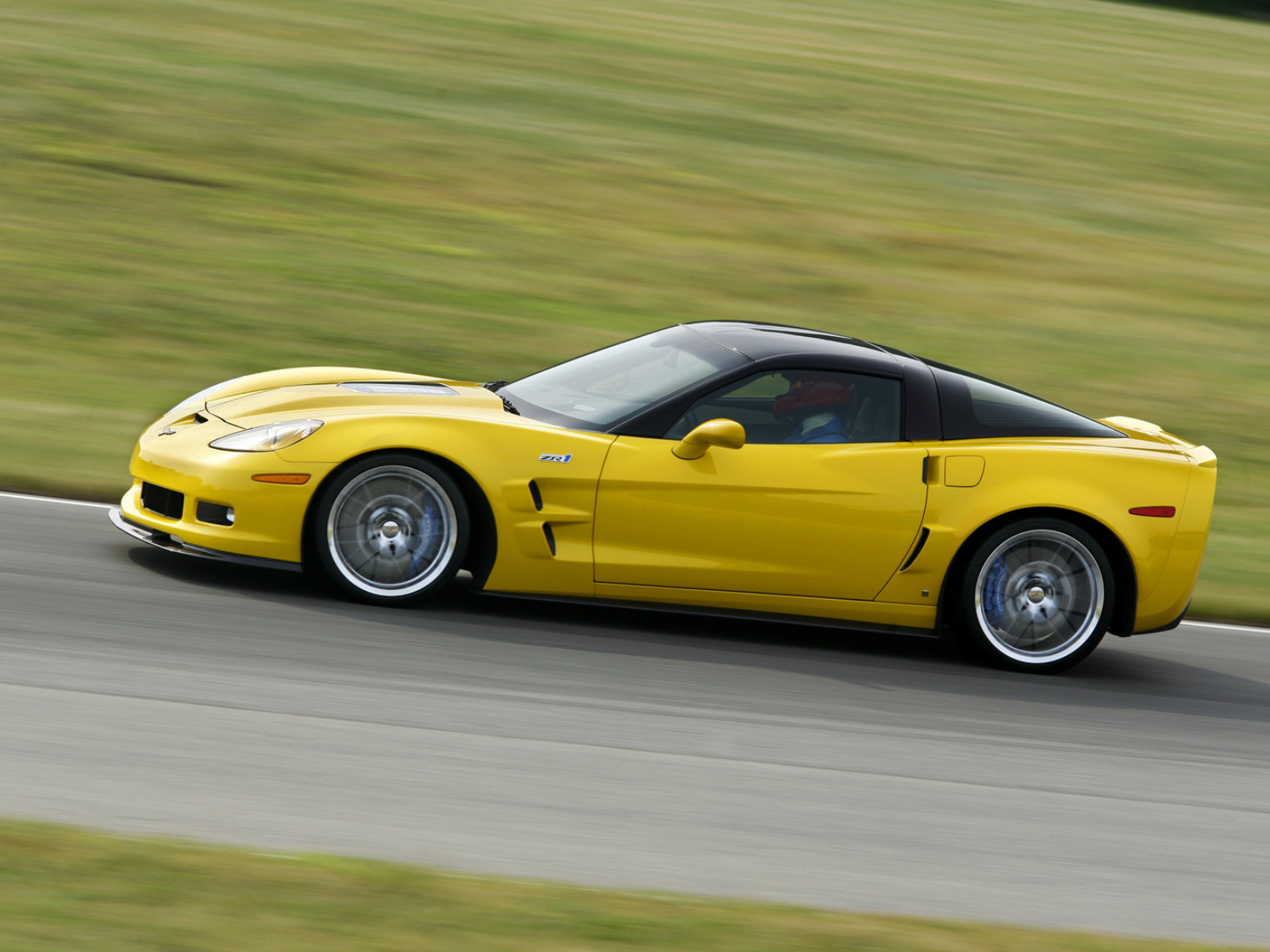 Chevrolet LS9 V8 Discontinued As 638-HP Supercharged Crate Engine ...