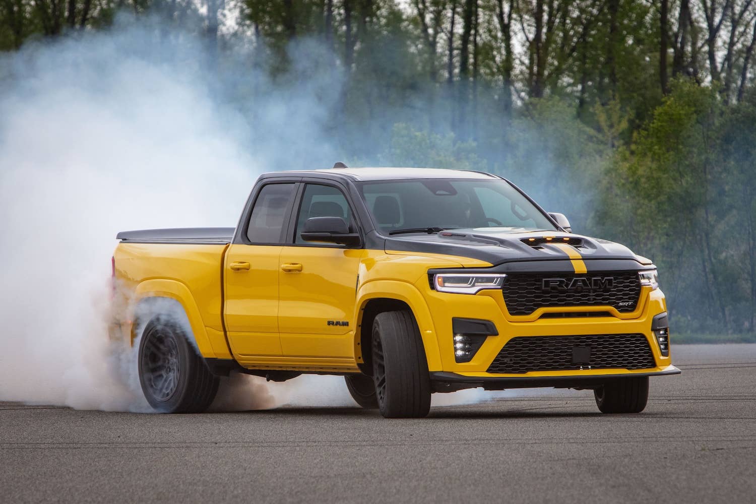 777-HP Ram 1500 Rumble Bee SRT Arrives as Ford F-150 Lobo’s Worst Nightmare - Autoblog