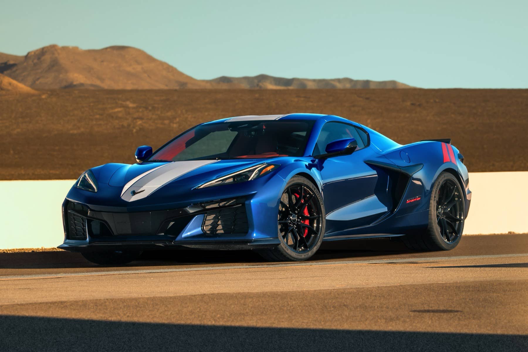 2027 Chevrolet Corvette Turns Three V8s Into Three Very Different Cars ...