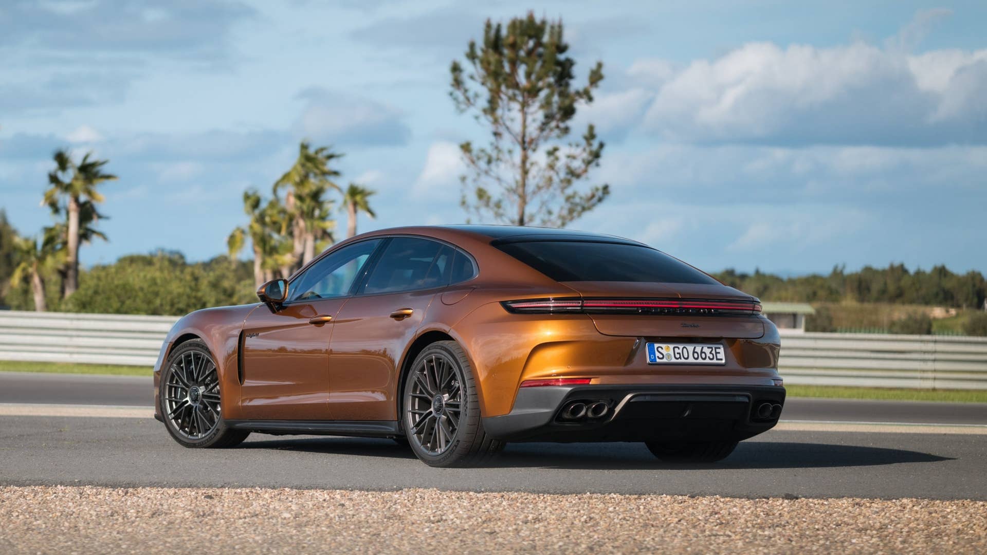 2026 Porsche Panamera Turbo E-Hybrid / Turbo S E-Hybrid Review, Specs ...