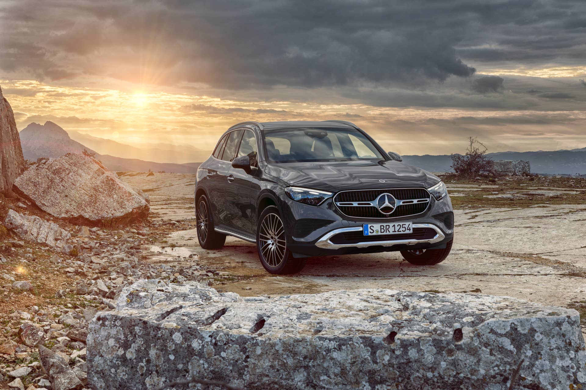 2026 Mercedes-Benz GLC Review, Specs, Pricing, and Warranty - Autoblog