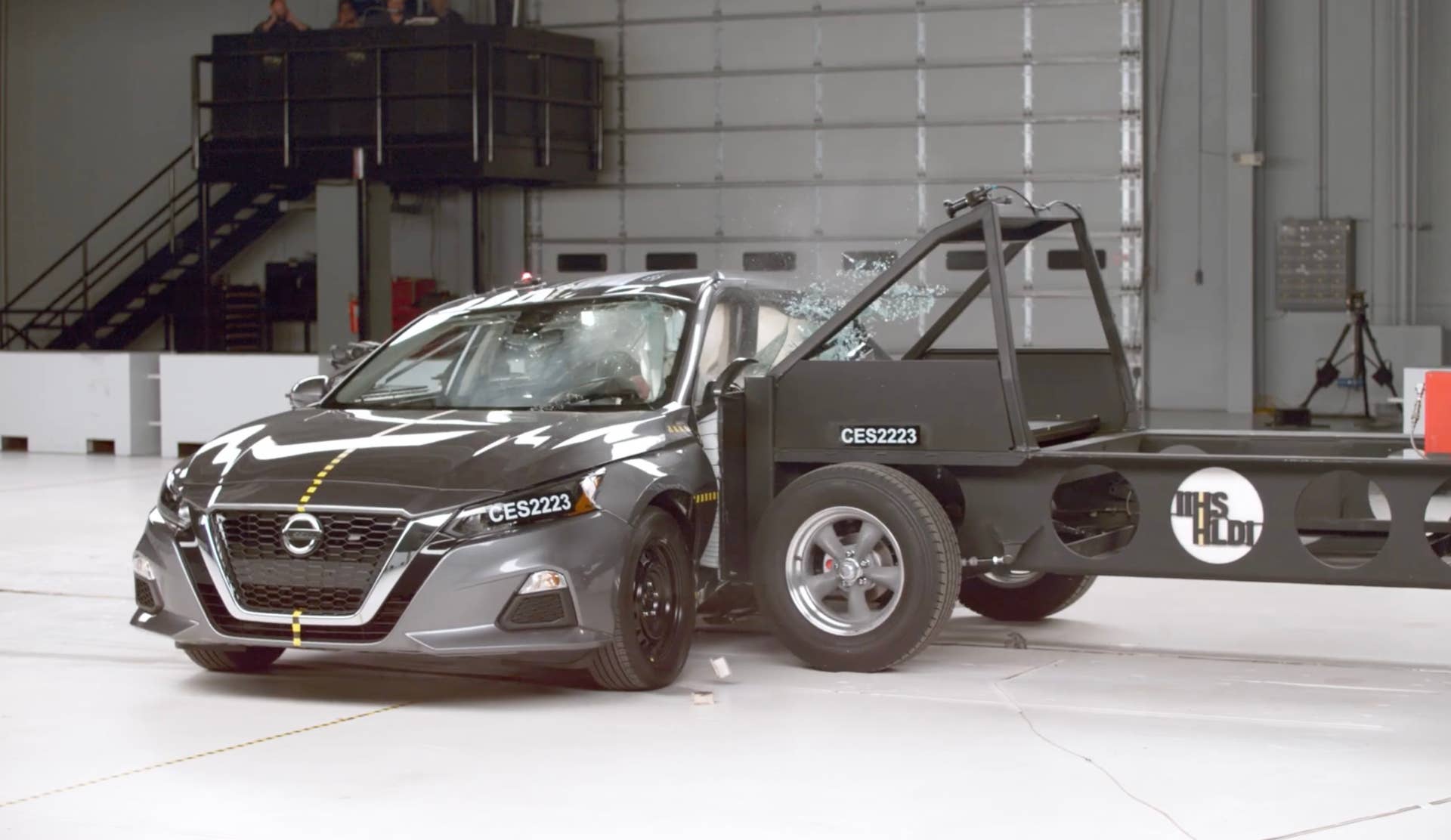 IIHS Says Its Crash Tests Helped Save Nearly 50,000 Lives - Autoblog