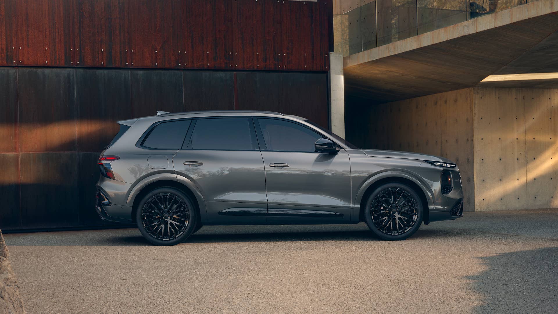 All-New Audi Q7 Debuts with More Space, Better Tech, and Plenty of ...