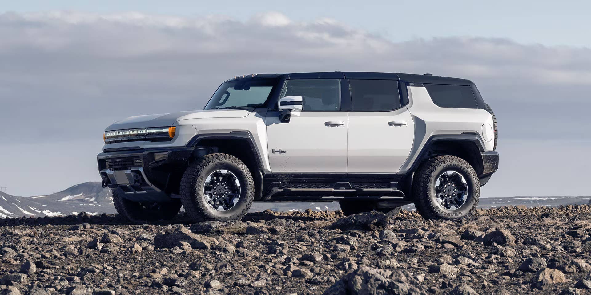 2025 GMC Hummer EV SUV Review, Specs, Pricing, and Warranty - Autoblog