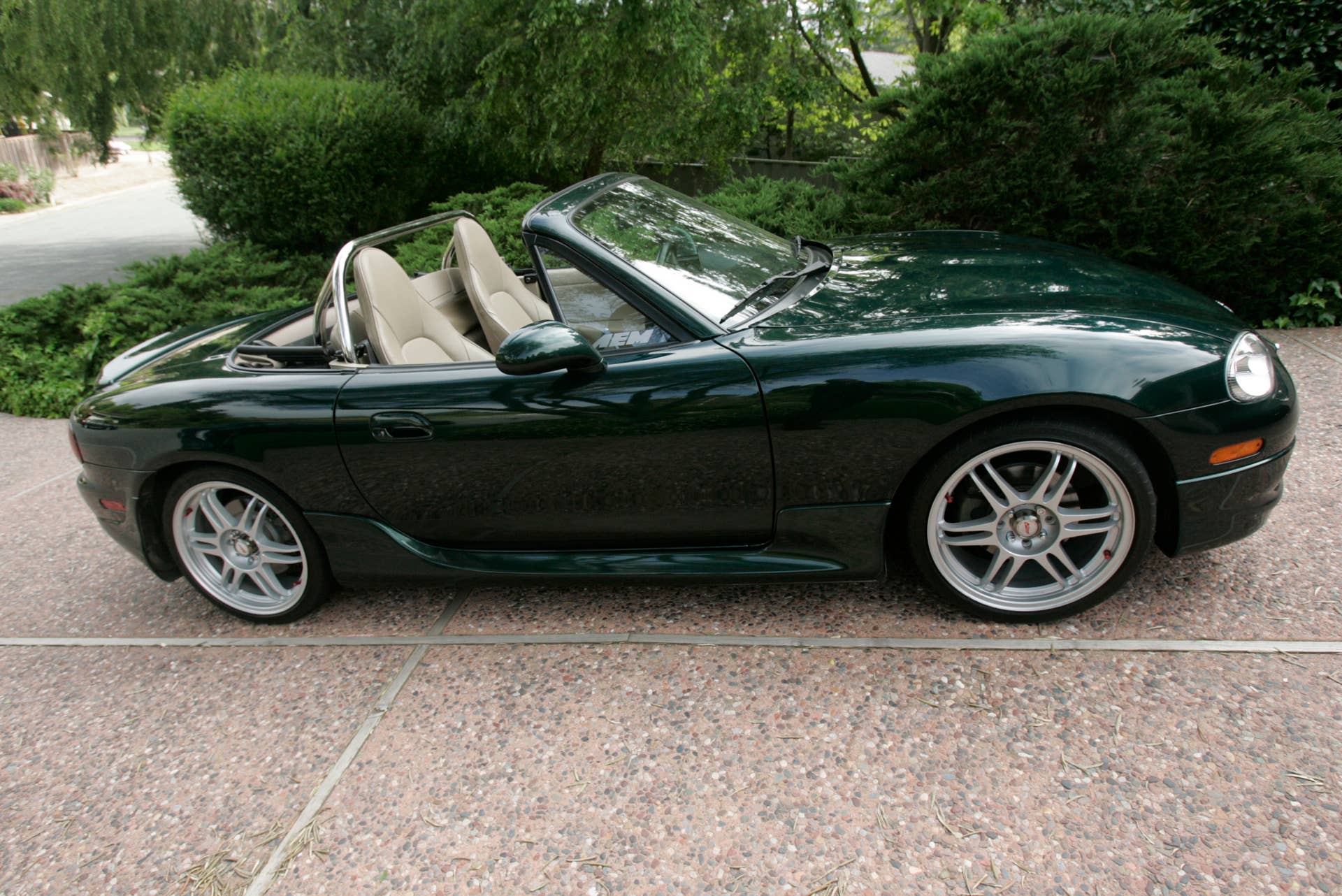 This Is Why The Mazda Miata Has A Cult Following - Autoblog