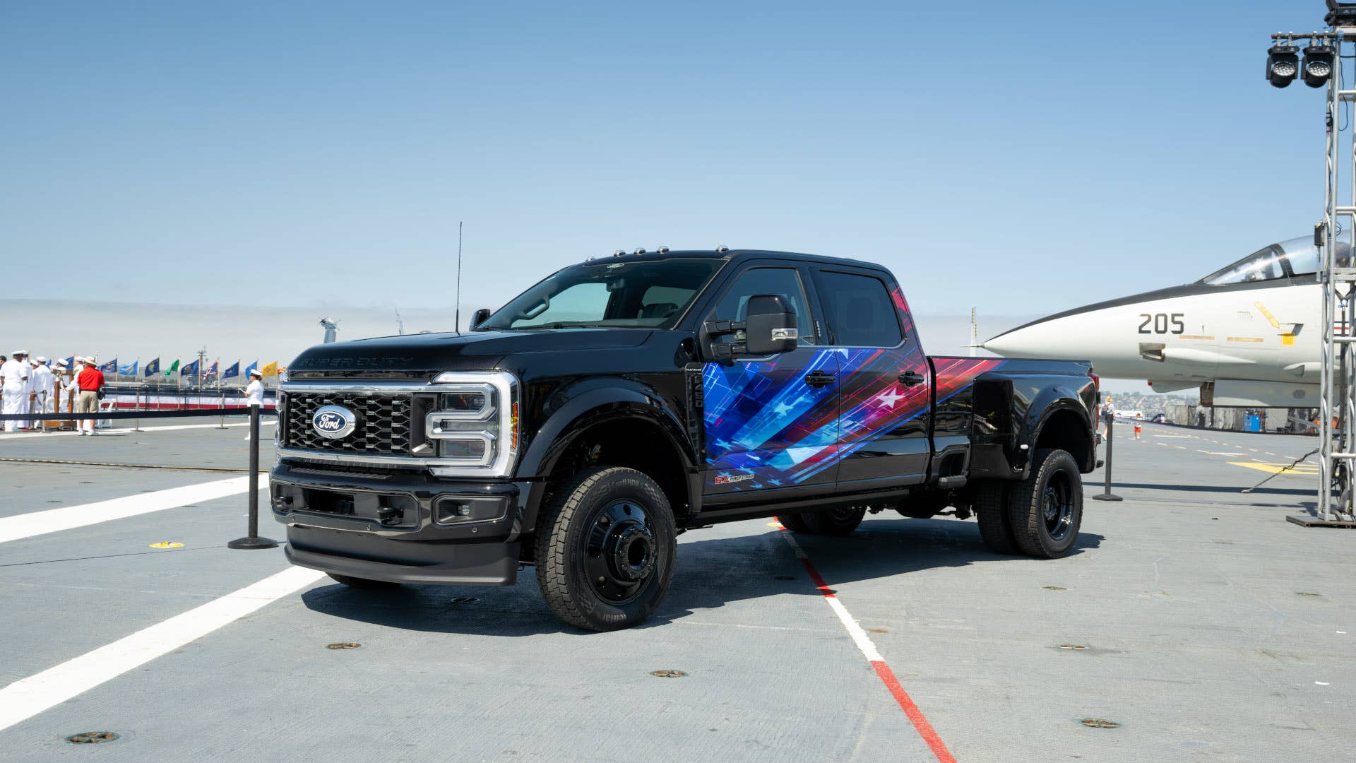 Ford’s New Super Duty Package Is Impossible To Miss - Autoblog