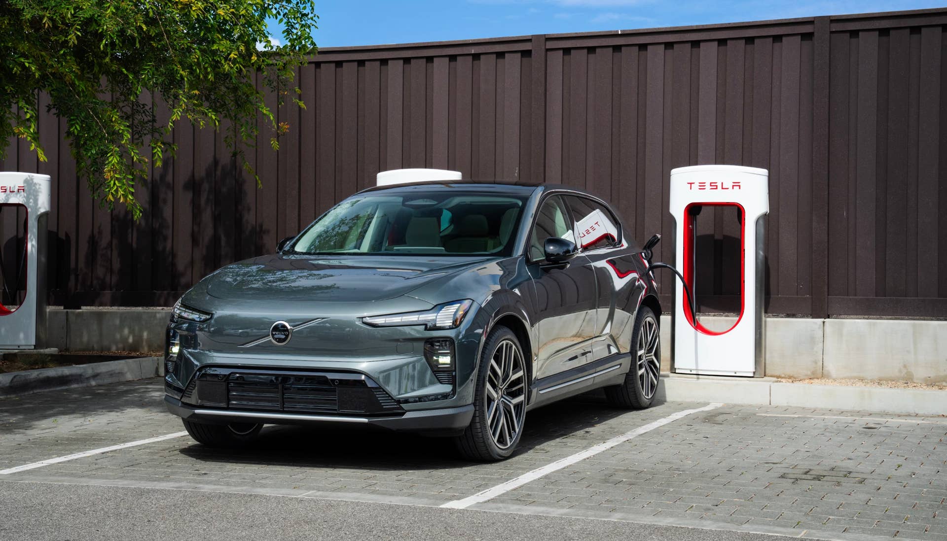 Volvo News: Safety, Innovation & EVs - Autoblog