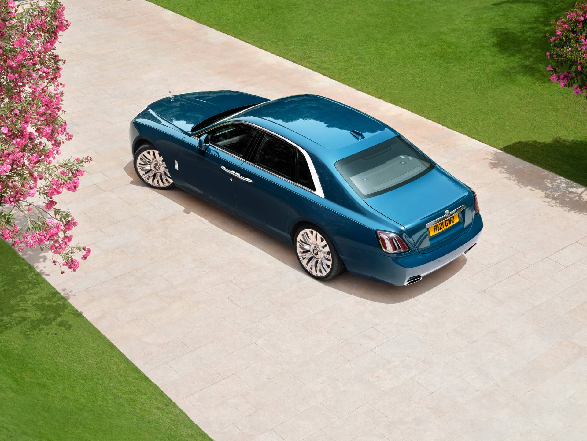 2026 Rolls-Royce Ghost Review, Specs, Pricing and Warranty - Autoblog