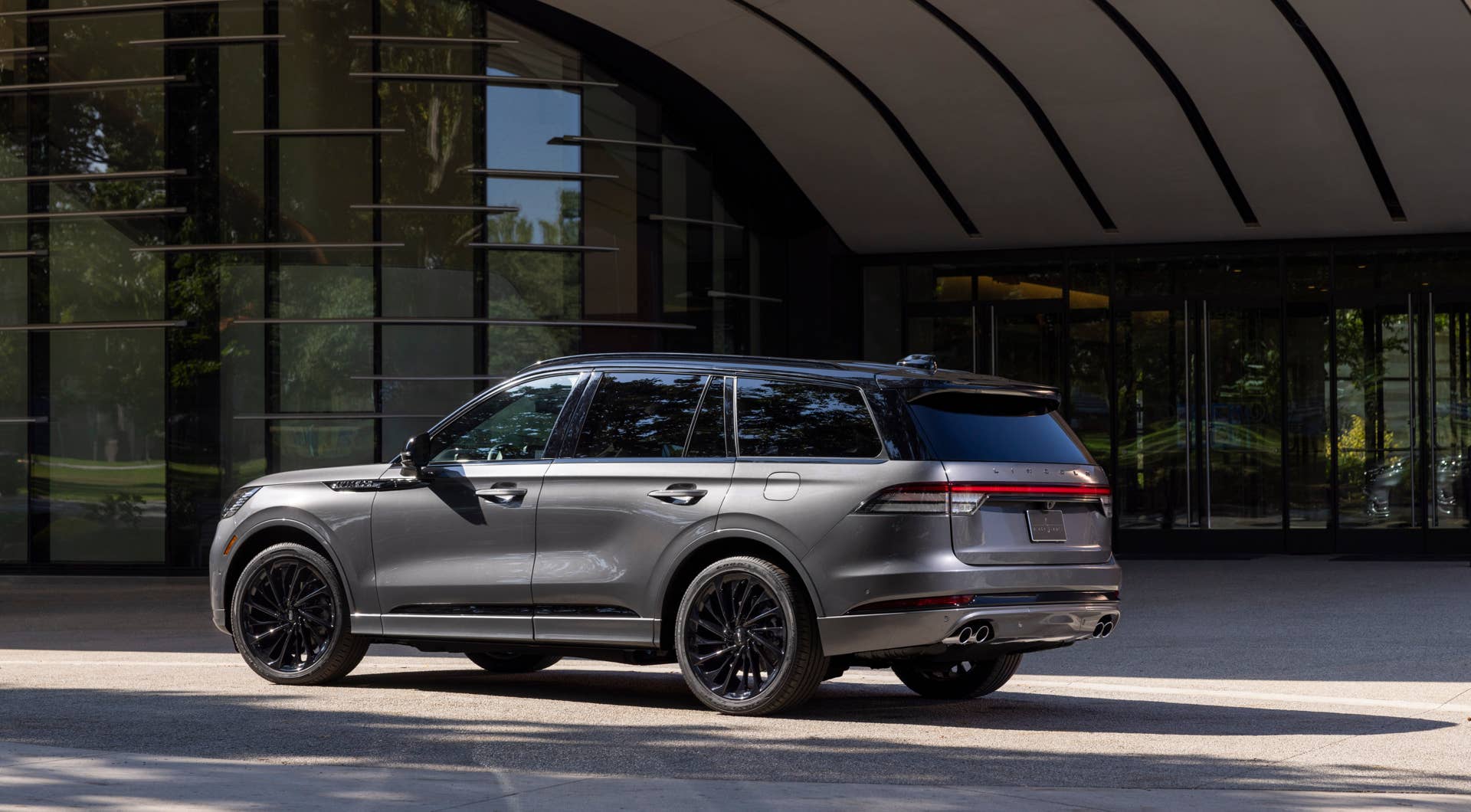 2025 Lincoln Aviator Review, Specs, Pricing, and Warranty - Autoblog