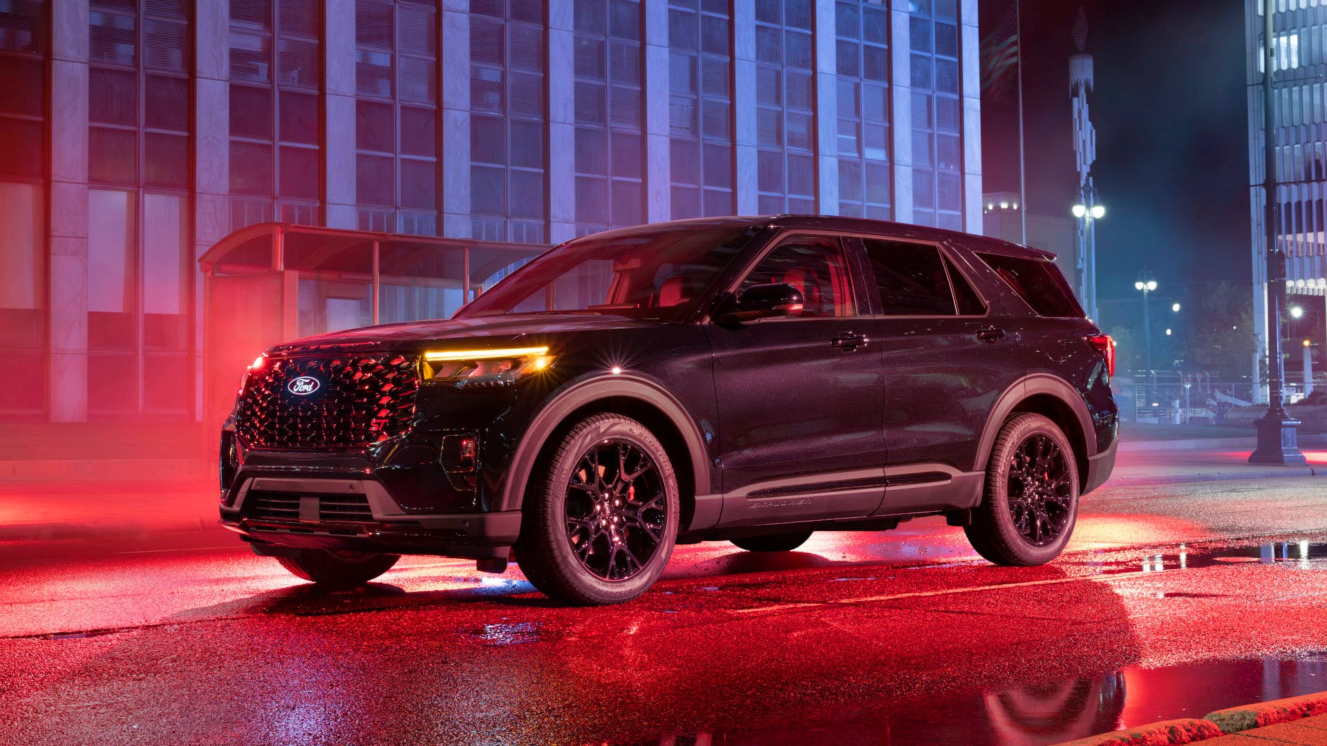 Ford's Sporty Three-Row SUV Leans Into Its Dark Side with New Sinister ...