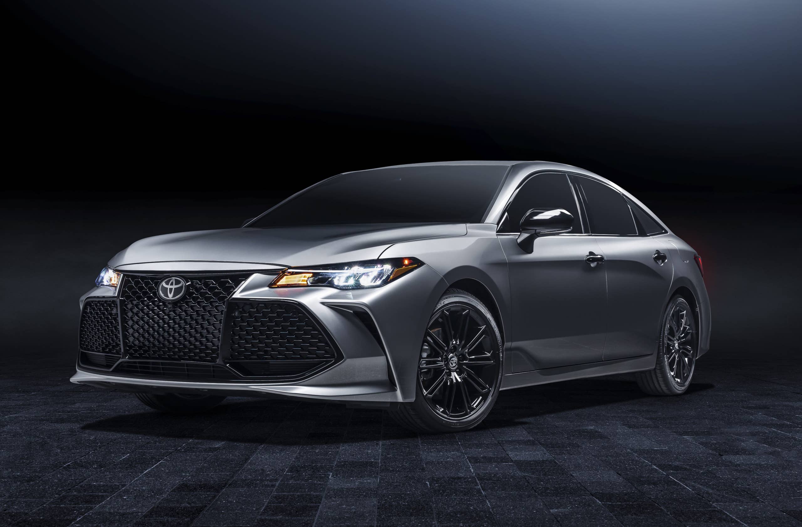 The Toyota Crown Replaced the Avalon. Was It a Mistake? - Autoblog
