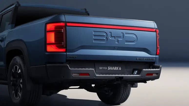 BYD is bringing thousands of 5-minute EV chargers to Europe—and Canada ...