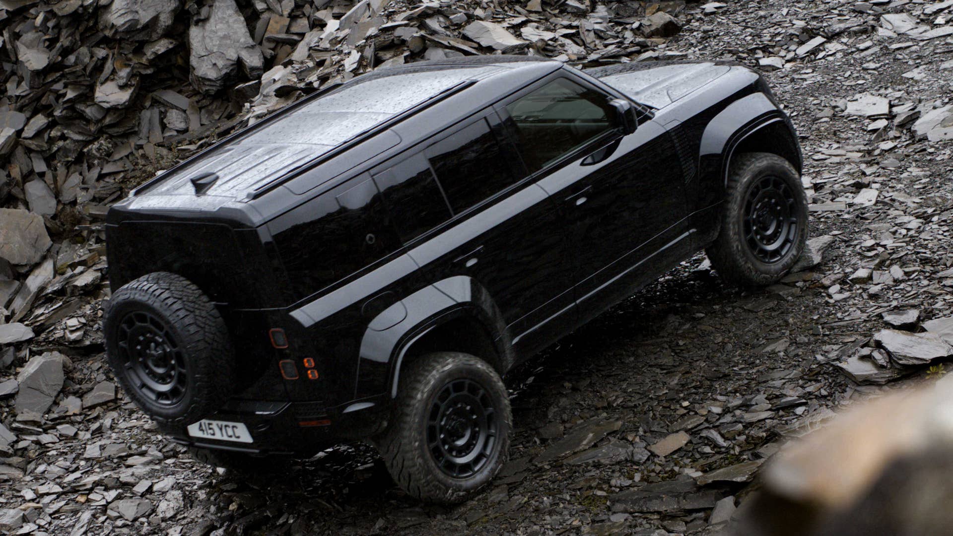 2025 Land Rover Defender Review, Specs, Pricing and Warranty - Autoblog