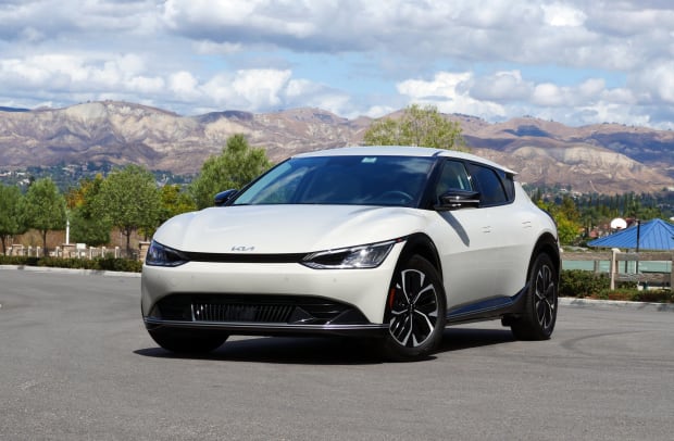 Kia EV6 Wind RWD Road Test Review: Testing the volume seller - Autoblog