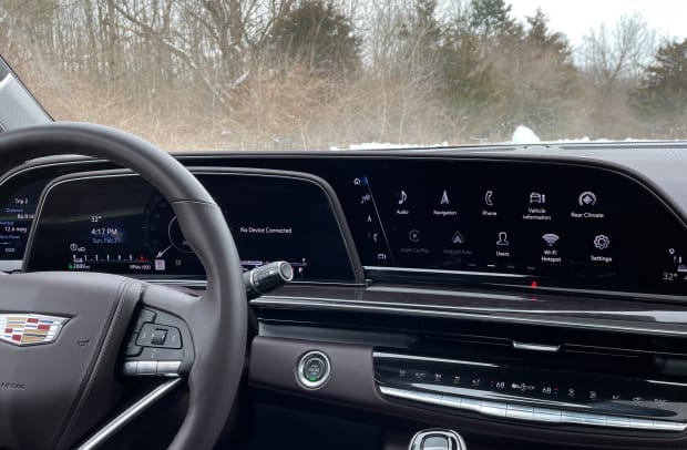 You want screens? The 2021 Cadillac Escalade infotainment system gives ...