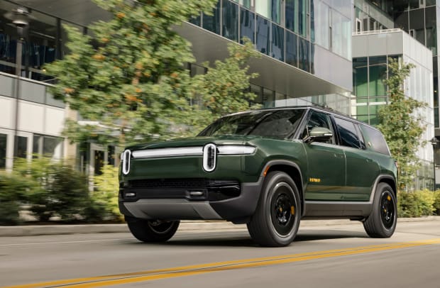 Rivian vs. Scout: Range, performance, tech, dimensions, and more - Autoblog
