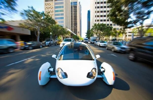 VIDEO Jay Leno drives loves the Aptera Autoblog