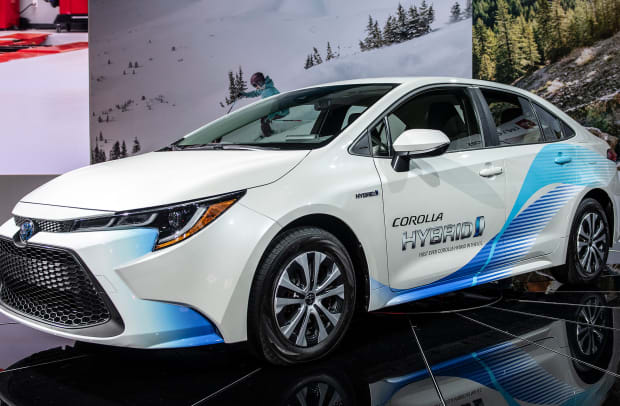 2020 Toyota Corolla Hybrid unveiled a Prius in Corolla clothing Autoblog
