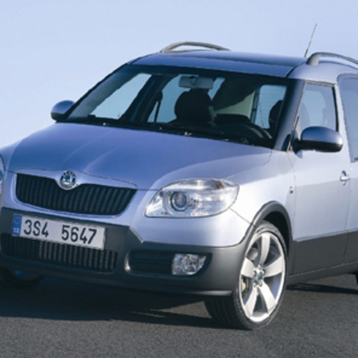 Skoda Roomster earns merit badge Scout model debuts Autoblog