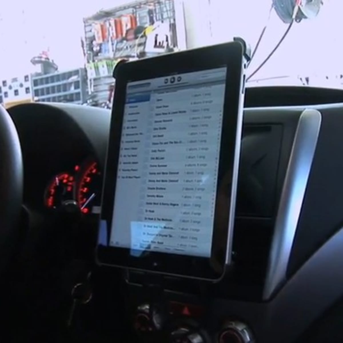 Scosche developing first official iPad dash mount kit Autoblog