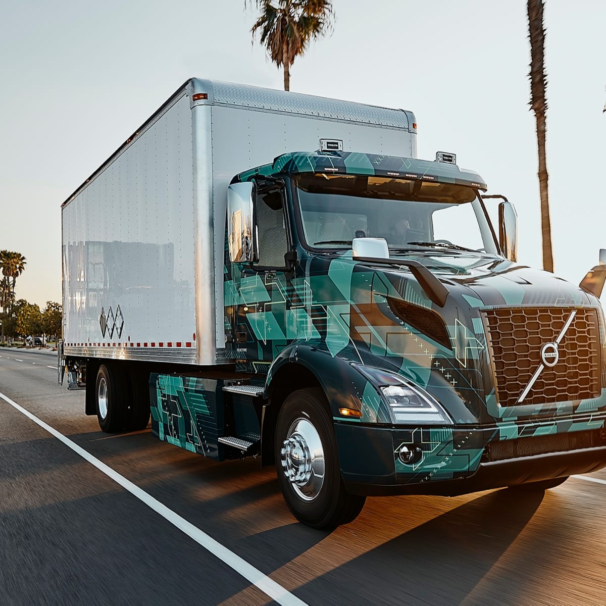 Volvo vnr electric price store