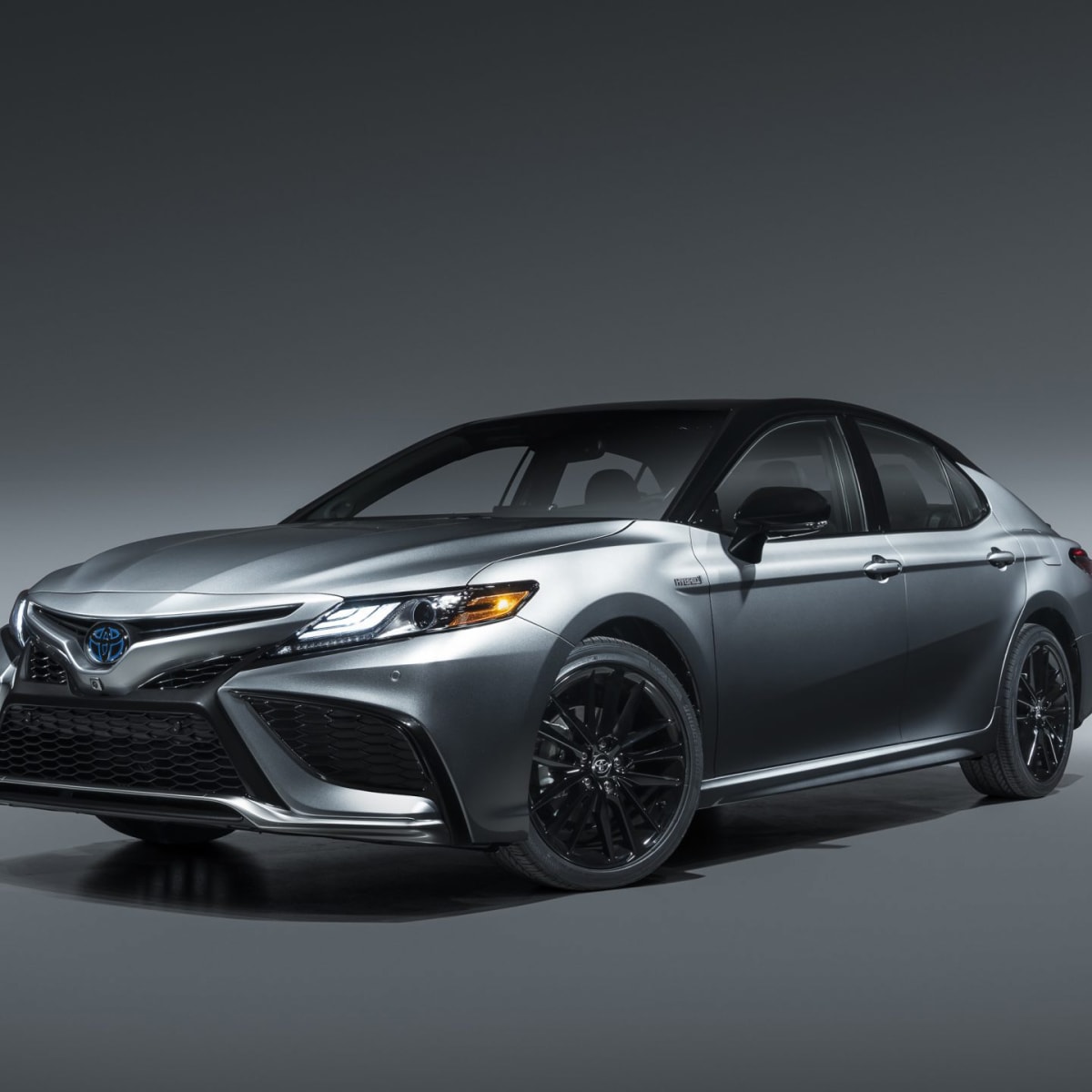 2021 Toyota Camry adds XSE Hybrid trim better infotainment and safety tech Autoblog