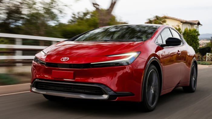 What is a hybrid car and how does it work? - Autoblog