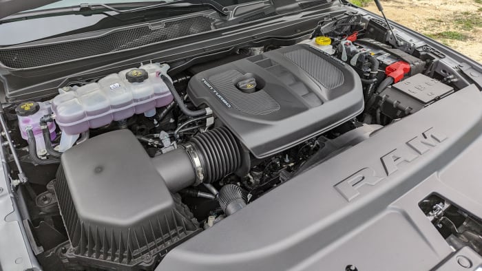 2025 Ram 1500's 'Hurricane' I6 tops V8 in fuel economy - Autoblog