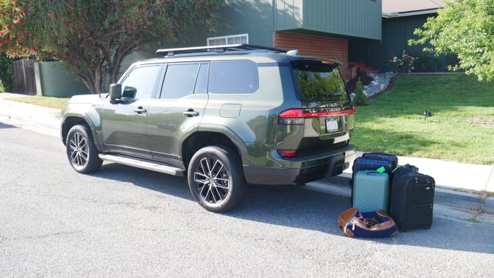 Lexus GX 550 Luggage Test: How much fits in the cargo area? - Autoblog ...