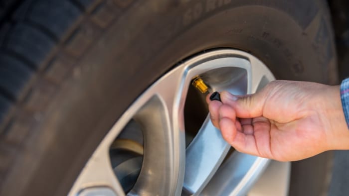 How to put air in tires in 5 easy steps - Autoblog